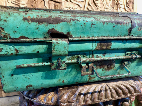 Metal Suitcase – Tara Design